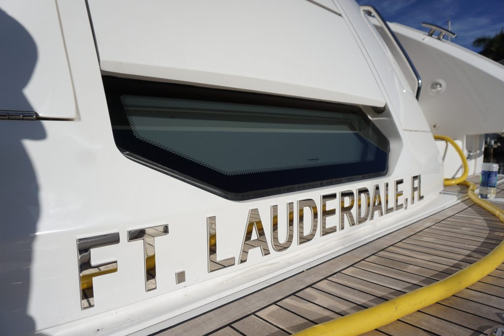Portfolio | Yacht Lettering