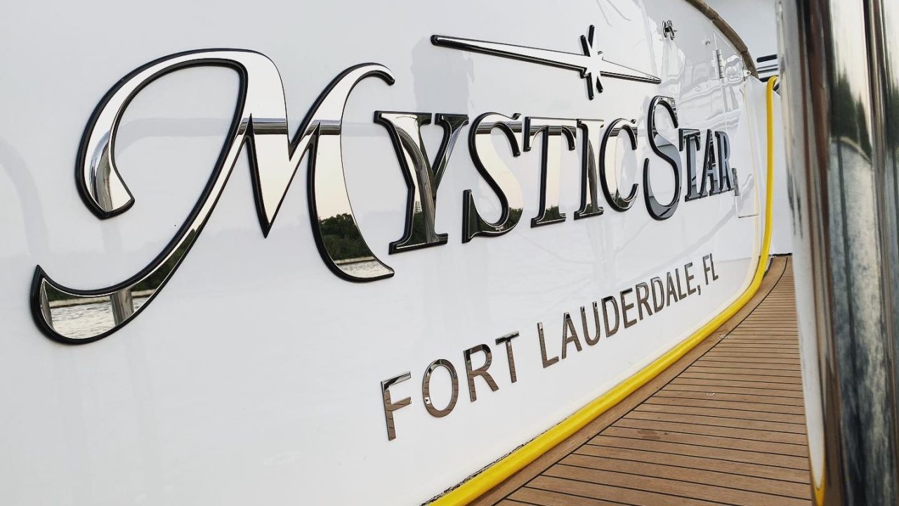 Toronto - Yacht Lettering