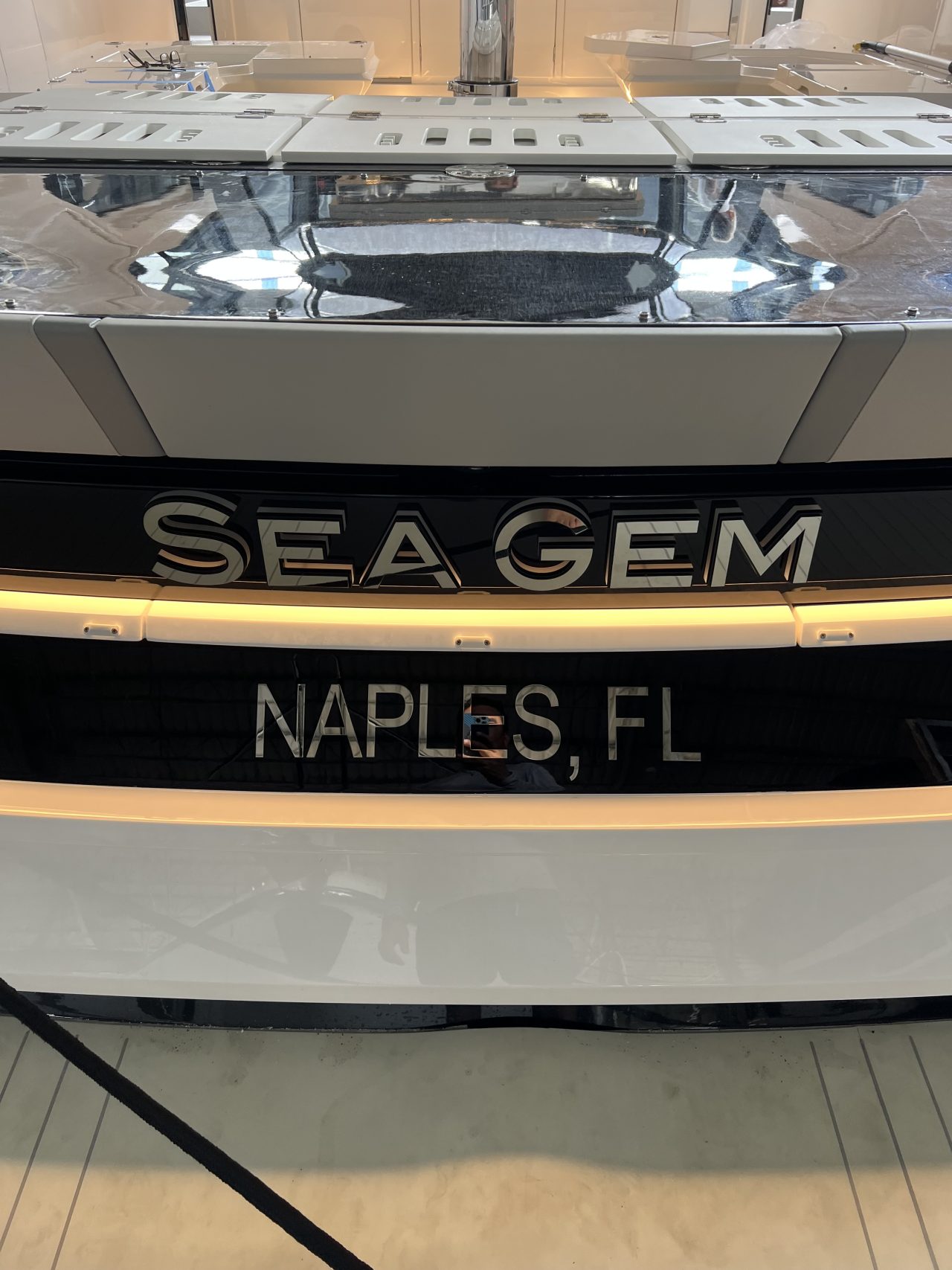 Portfolio - Yacht Lettering