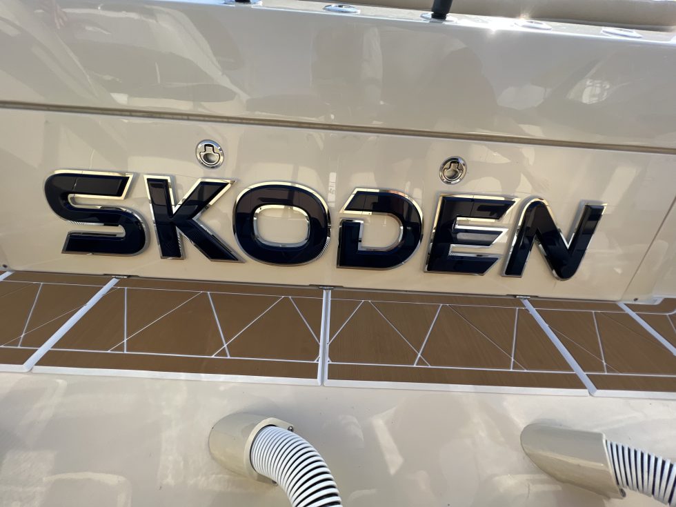 Portfolio - Yacht Lettering