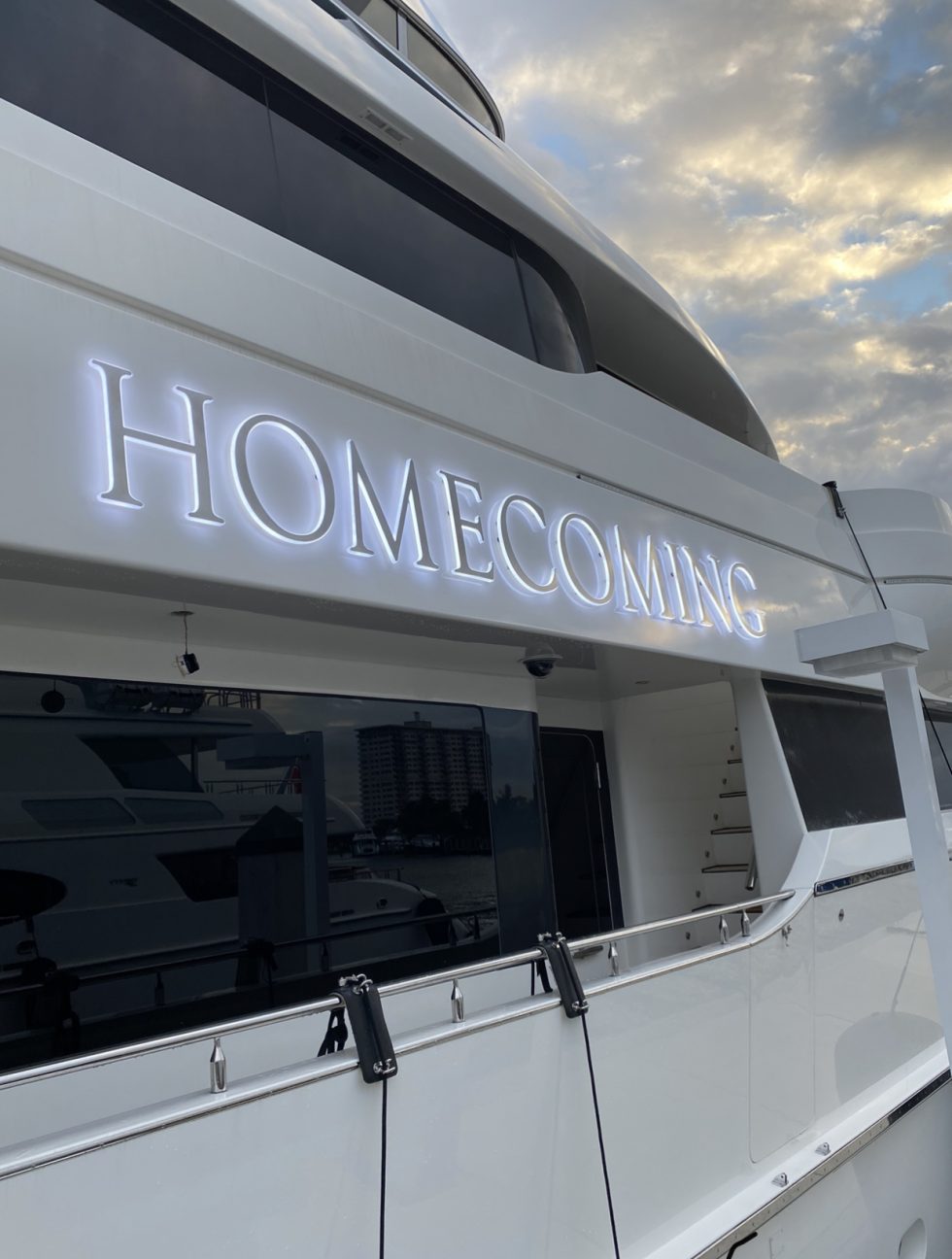 Portfolio - Yacht Lettering