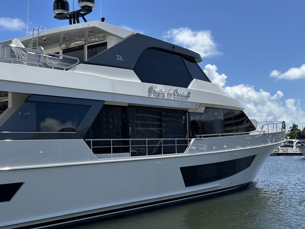 Portfolio - Yacht Lettering