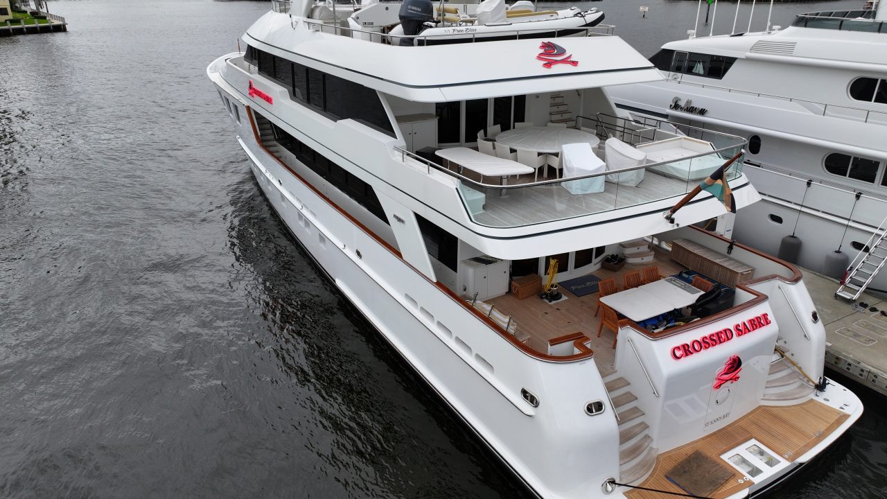 Portfolio - Yacht Lettering